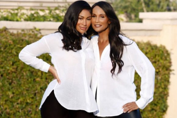Meet Anansa Sims – Plus Size Model and Beverly Johnson’s Daughter With ...