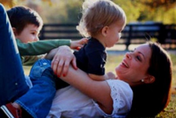 Meet Jasper Warren Paisley - Photos Of Brad Paisley's Son With Wife ...
