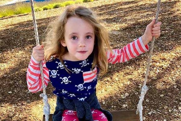 Meet Scarlett Bigelow - Photos Of Elisa Donovan's Daughter With Husband ...