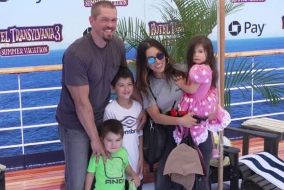 Meet Violet Moon Howey - Photos Of Sarah Shahi's Daughter With Husband ...