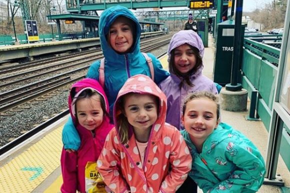 Canadian Journalist Andrea Canning Is A Proud Mother Of Six Children, 5 ...