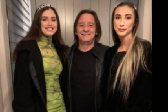 Having Been Married For More Than 2 Decades, Look at Phil Rudd's Ex ...
