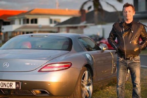 Having Been Married Once, Look At All of Phil Rudd's Girlfriends' List ...