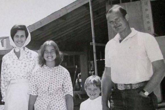 5 Interesting Facts About Margaux Hemingway | eCelebrityMirror