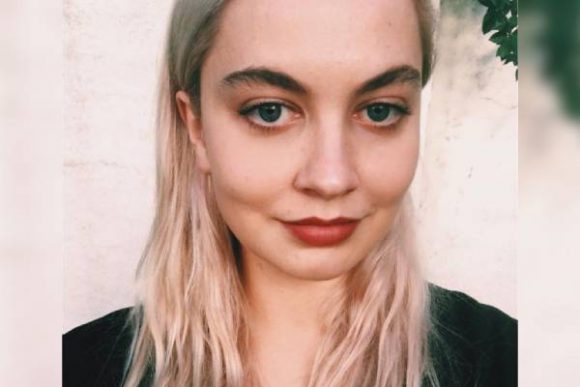 Meet Holly Weaving - Photos Of Hugo Weaving's Daughter | eCelebrityMirror