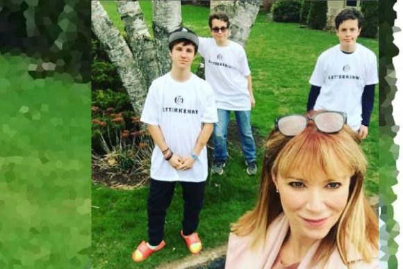 Interesting Facts About Jerome Ruffin, He Is Lauren Holly's Partner ...