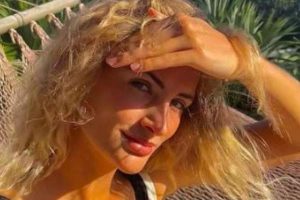 Inside the Private Life of Soccer Player Emily Fox | eCelebrityMirror