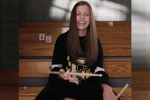 Eva Kaufman: An Exploration of Her Musical Talent In The Band 'Pretty ...